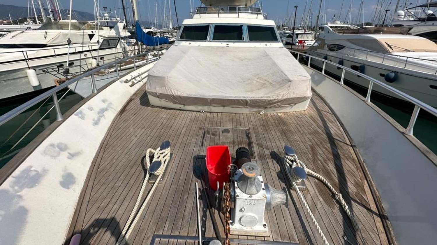 Recaudación de fondos: Repair Old Powerboat "Helios" | Mihai Botoroaga